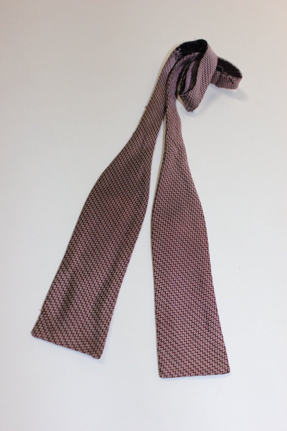 Vintage 1950's -enduro Cravat- Narrow Bow Tie. Square End Vintage 1950's -enduro Cravat- Narrow Bow Tie. Square End
