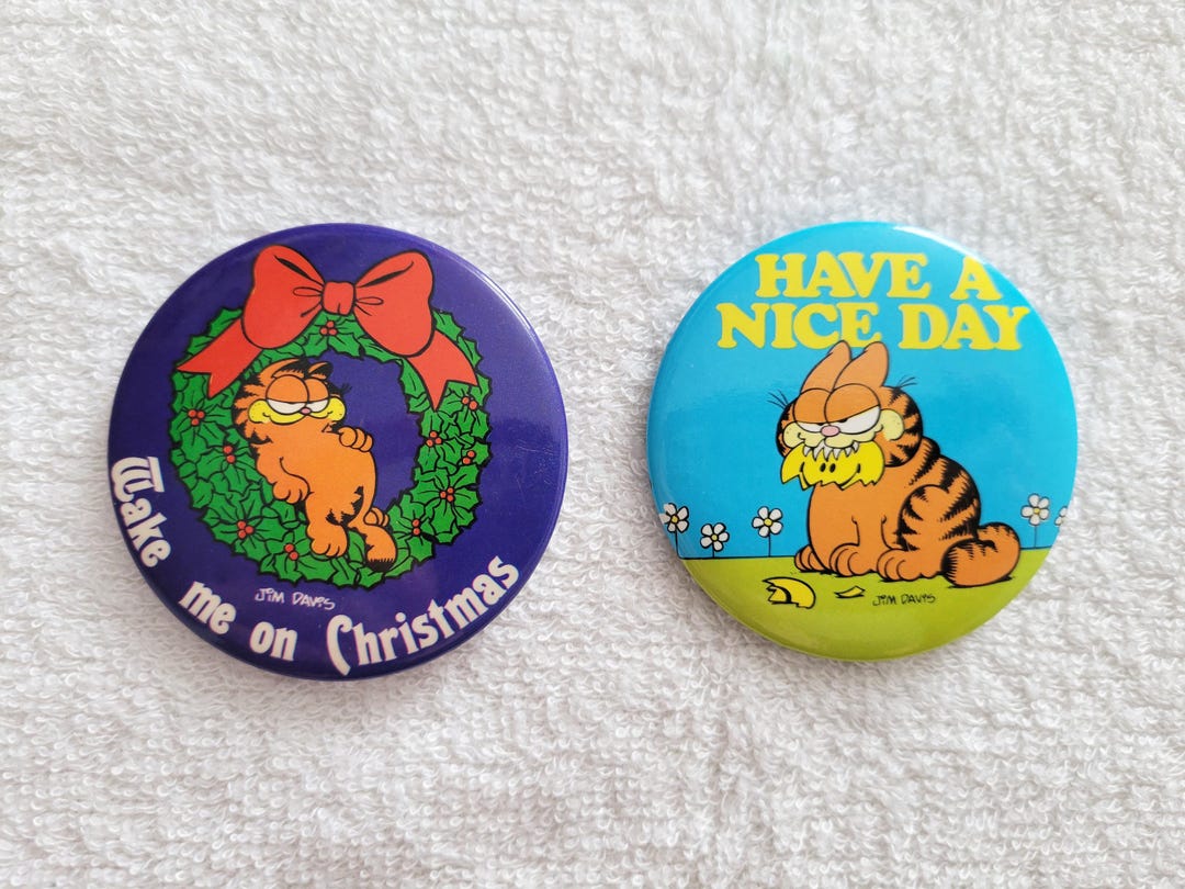 Garfield, 2 Vintage Pinback Buttons, Badges, Pins, Wake Me up on ...