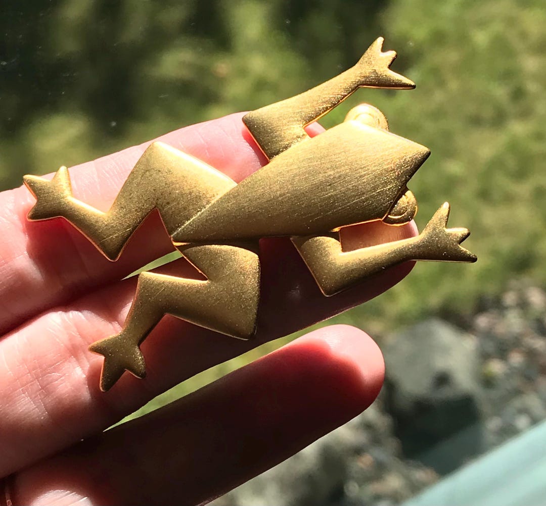 Ultra Mod Brushed Gold Vintage Brass Larger Frog Pin Brooch Signed JJ ...