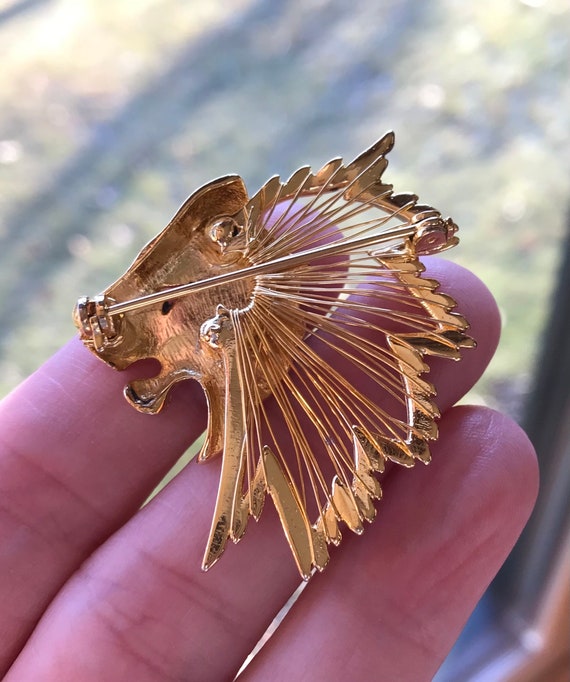 Vintage Super Cute Mod Gold Leo Lion Pin Brooch Excel… - Gem