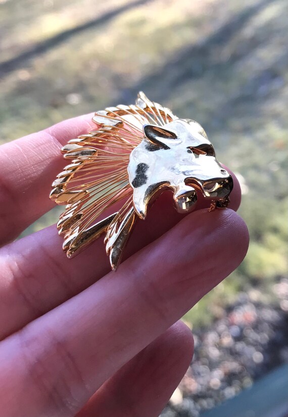 Vintage Super Cute Mod Gold Leo Lion Pin Brooch Excel… - Gem