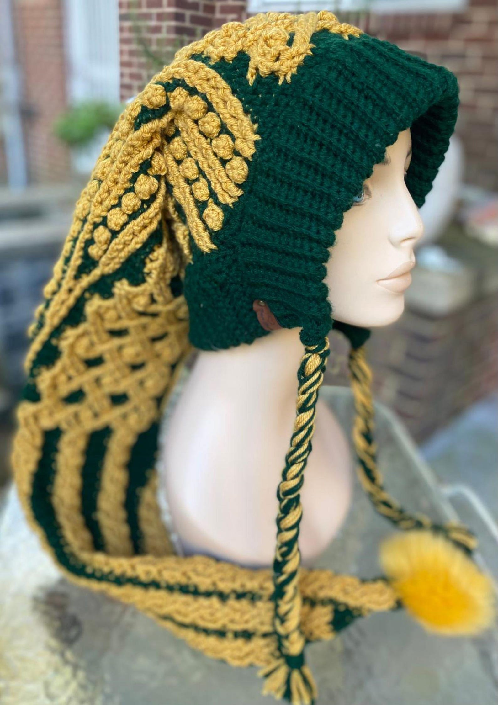Fae Hood Celtic Cross, Liripipe Tail Stocking Hat, Acrylic Yarn, Green ...