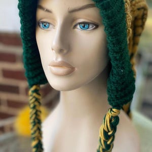 Fae Hood Celtic Cross, Liripipe Tail Stocking Hat, Acrylic Yarn, Green ...
