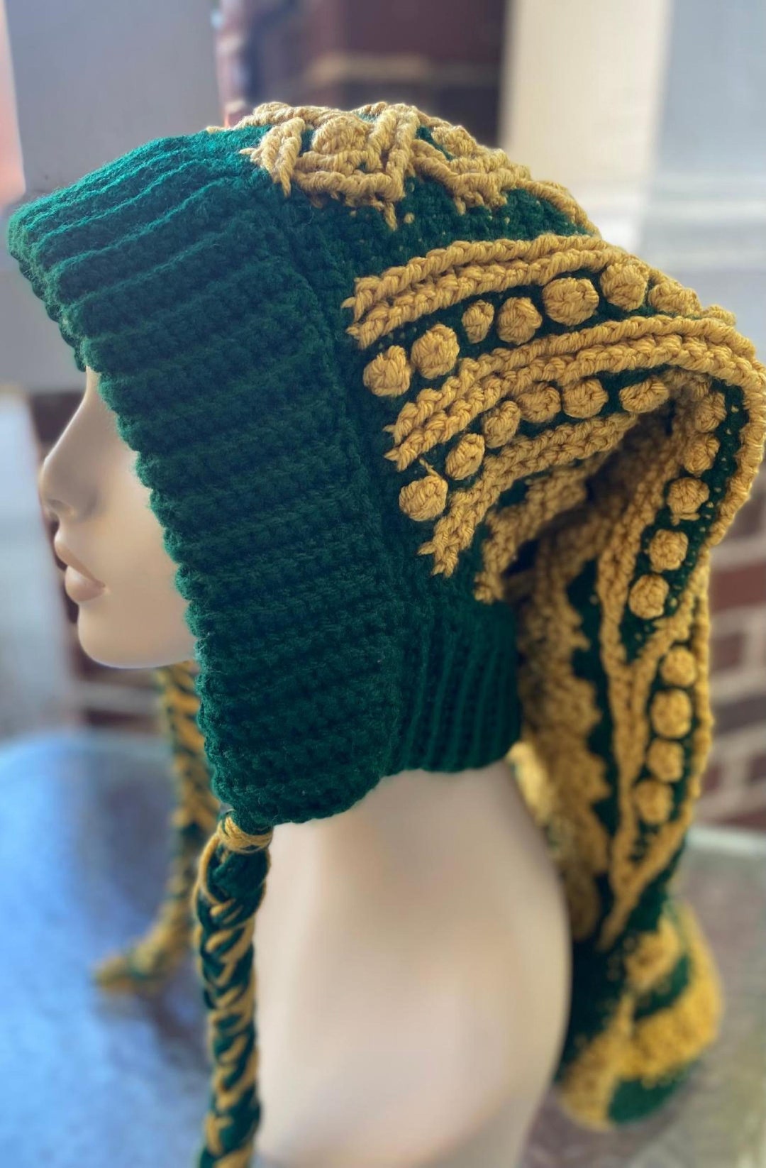 Fae Hood Celtic Cross, Liripipe Tail Stocking Hat, Acrylic Yarn, Green ...