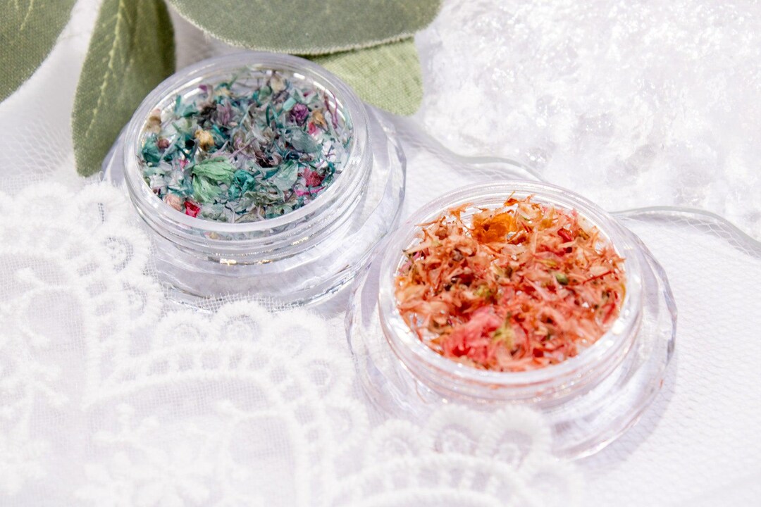 Pressed Flower Flakes, Dried Flowers, Nail Charms - Etsy