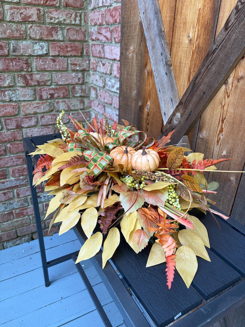 Fall Table Centerpiece Arrangement, Fall Colors Leaves Pumpkins Table ...