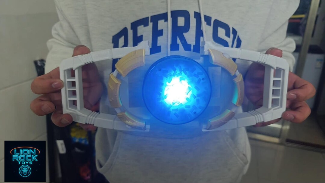 Glowing Leader's Matrix Relic – Magnetic Light-up Robot Movie Prop ...