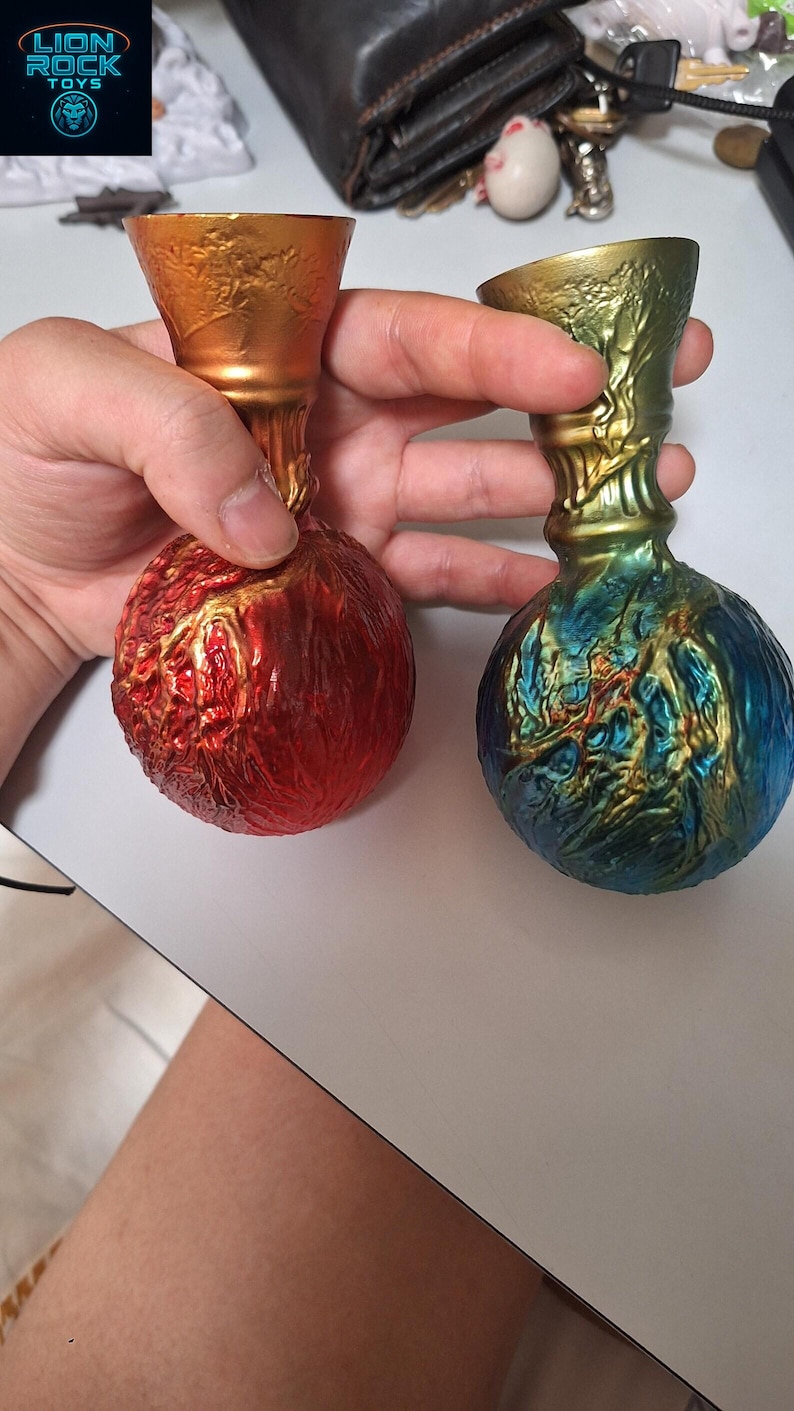 Glowing Potion Flask – Hand-painted Soulslike Gamer Decor, Crimson or ...
