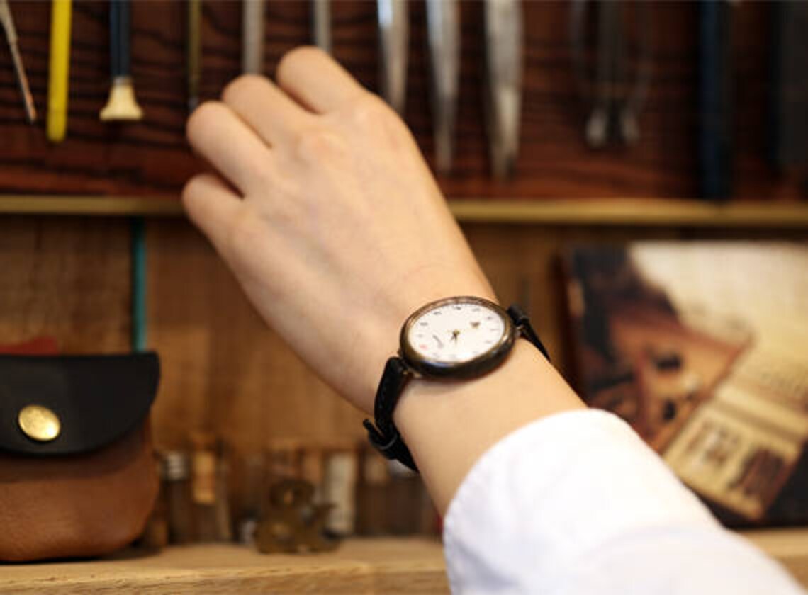 Vintage Handcraft Woman Wrist Watch With Handstitch Leather Band ...