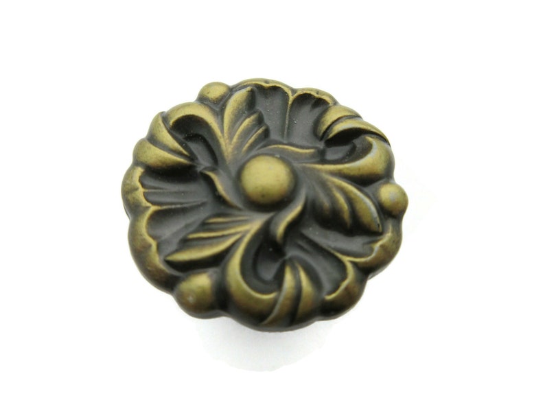 Small Vintage French Provincial Drawer Knob 1 1/16 - Etsy