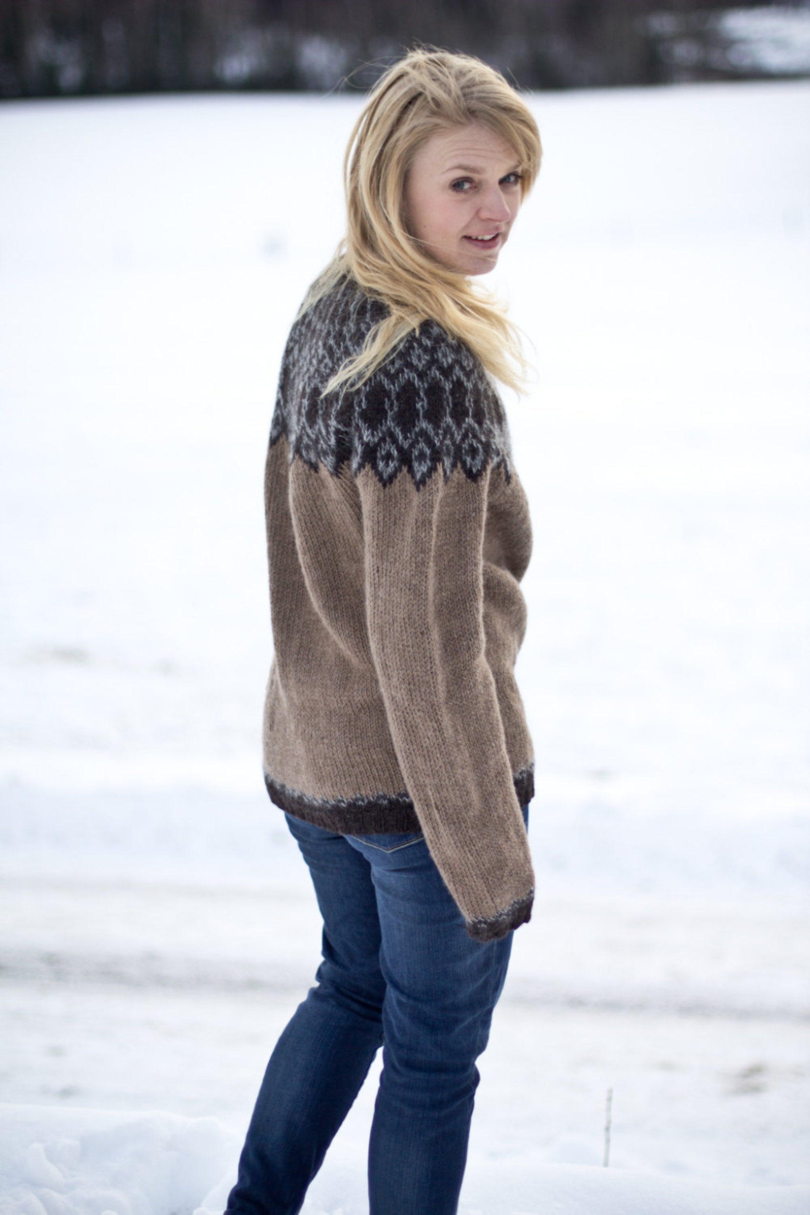 Silfri - Icelandic Lopapeysa Pattern | Knitted Wool Sweater Heart Wool ...