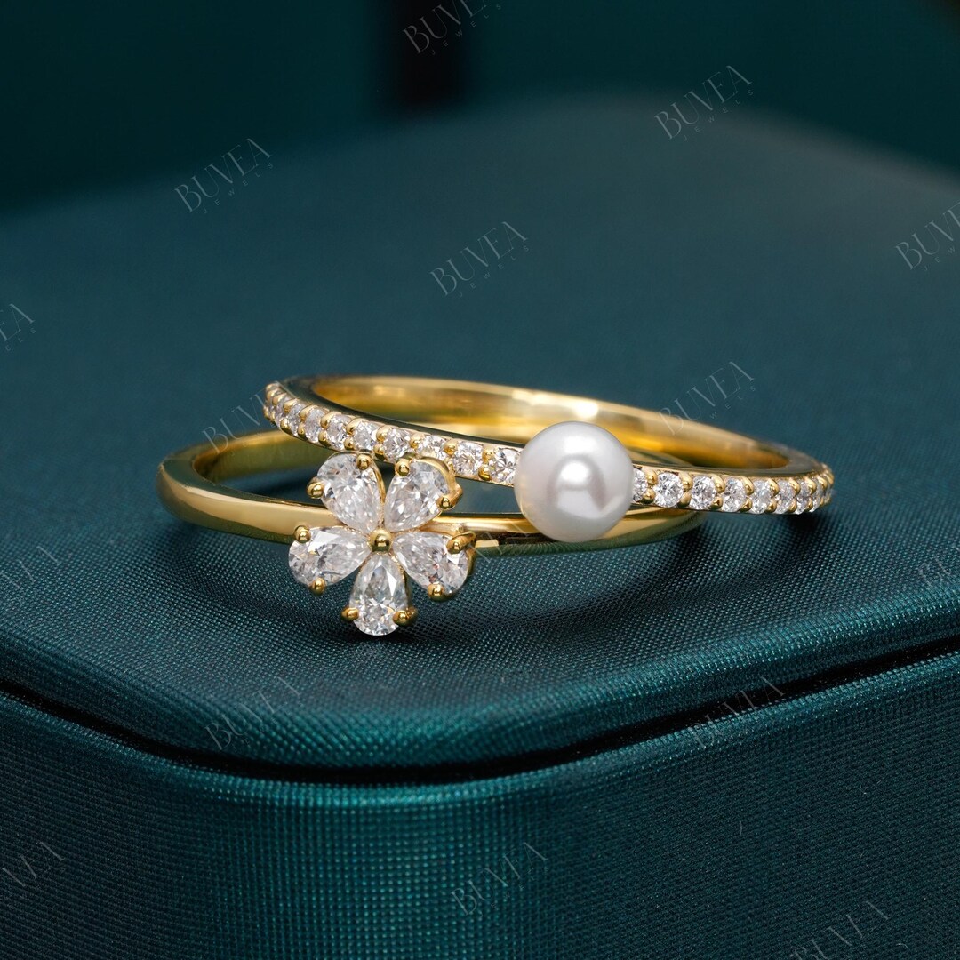 Double Band Diamond & Pearl Ring | Lab-grown | Floral Motif | IGI ...