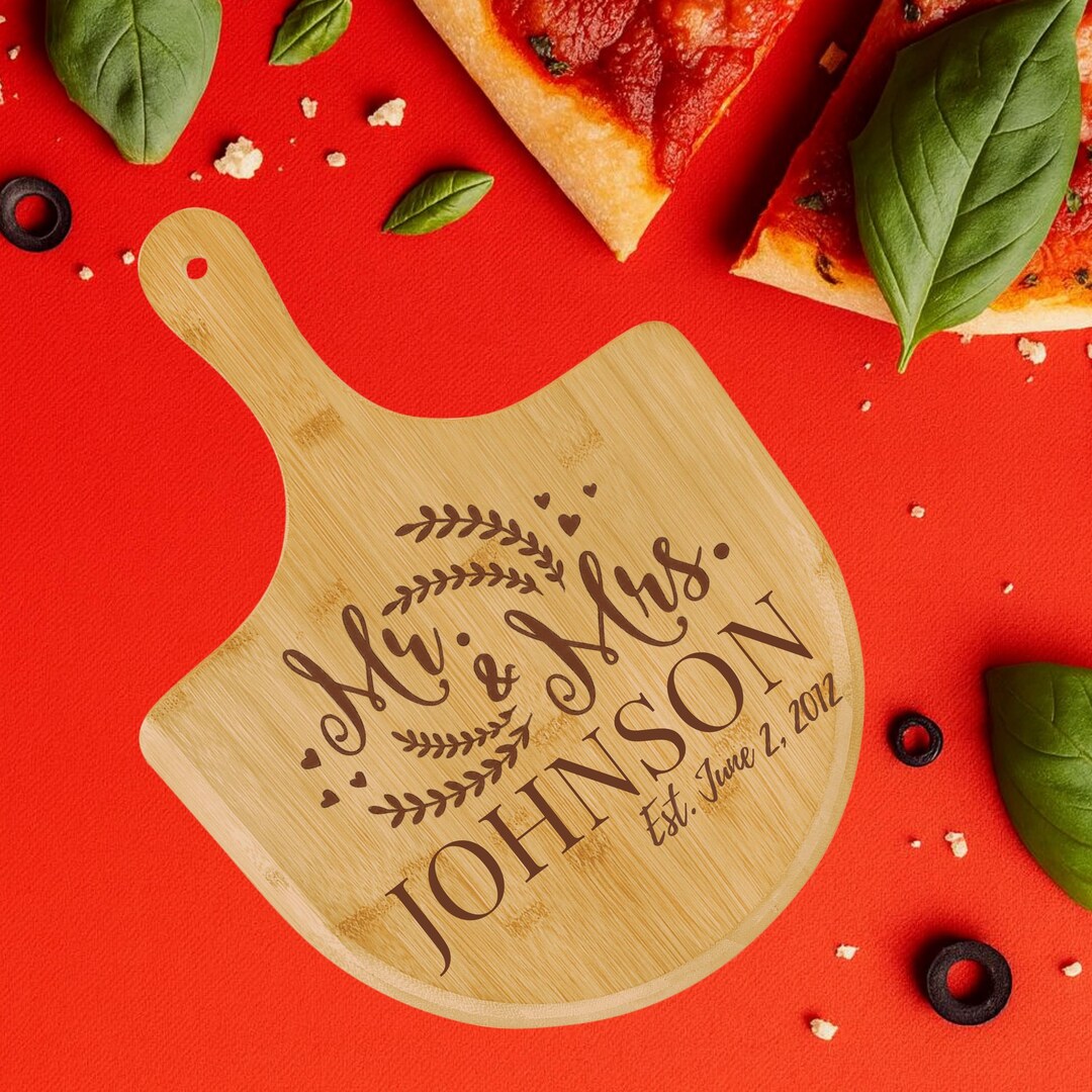 Personalized Mr. & Mrs. Pizza Board, Wedding Gift for Couple, Custom ...