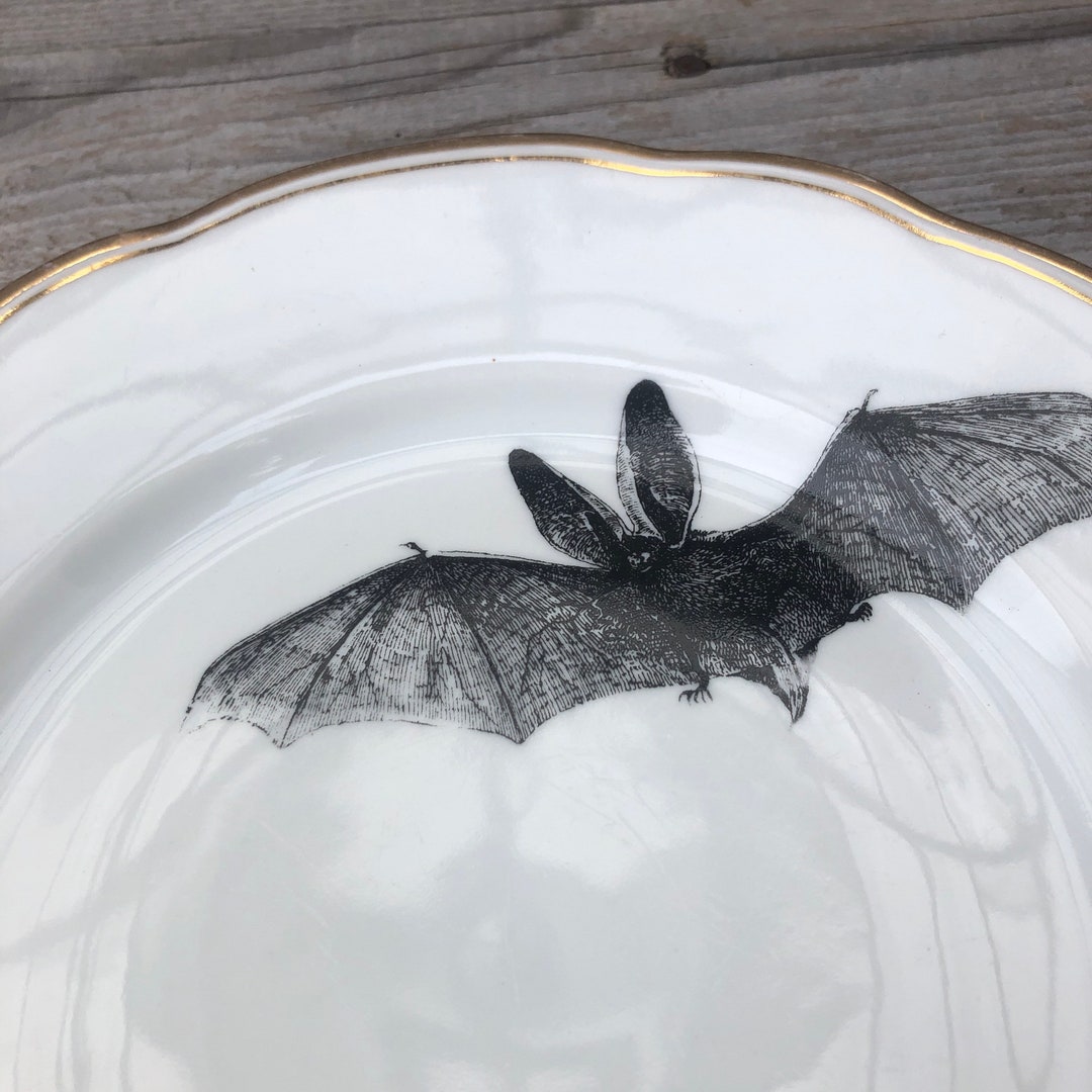 Bat Dinner Plate, 24 Cm, Porcelain With Gold Rim and Hand-crafted ...