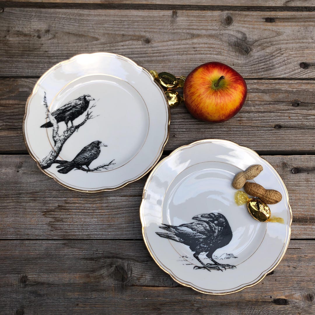 Plates "ravens and Crows", 17cm, Porcelain White With Goldrim and ...