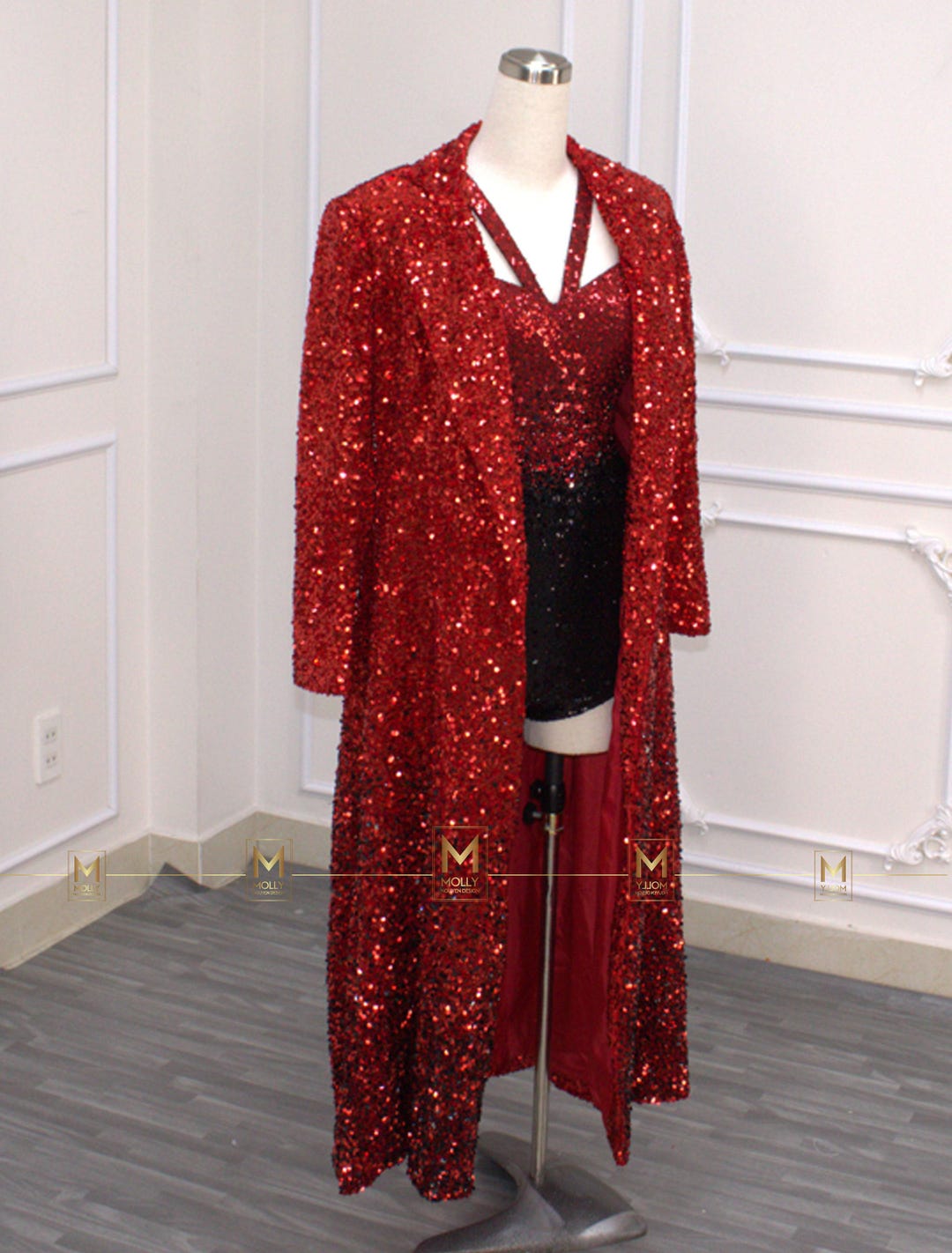 The Red Costume With Suit and Cloak Inspiration for Show Cosplay ...
