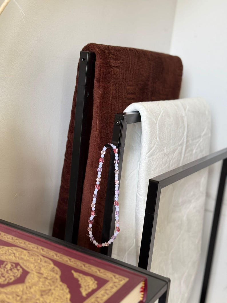 Modern Black Metal 3 Tier Prayer Rug Holder - Elegant Rug Stand ...