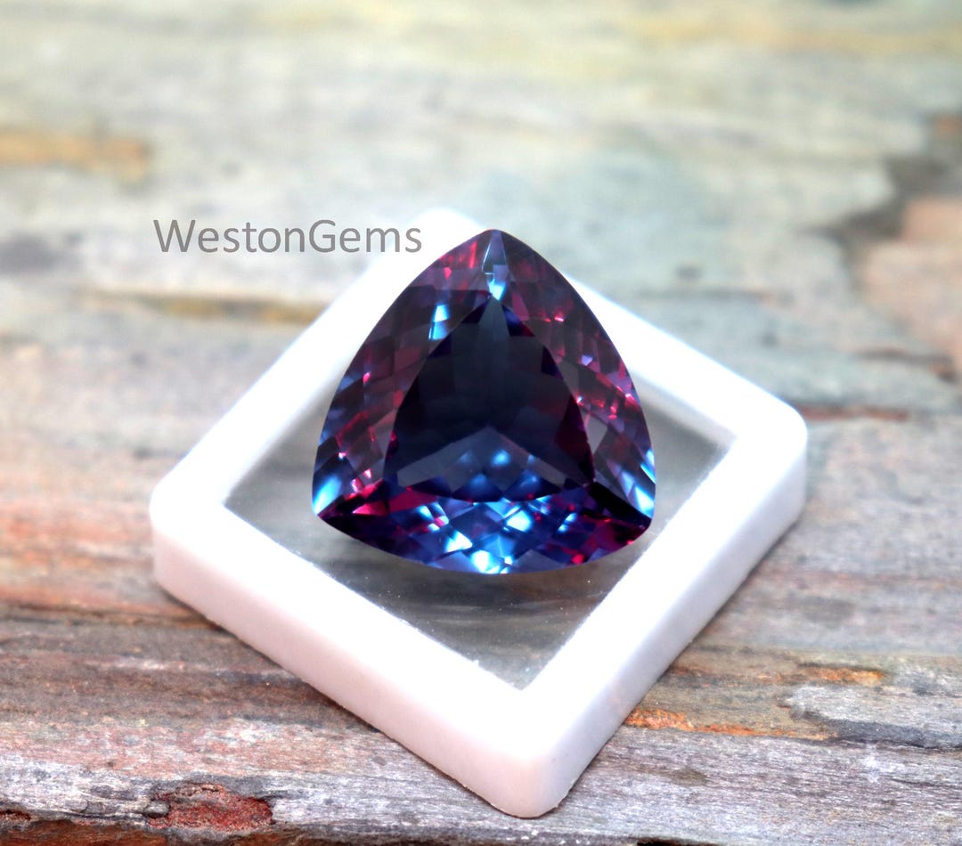 Trillion Cut Alexandrite 23CT Natural Alexandrite Color Changing Loose ...