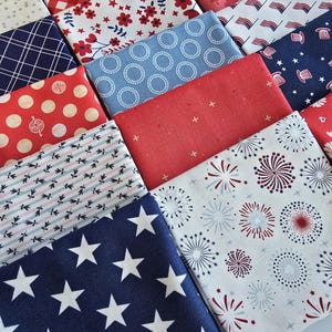 Mystery Fabric Scrap Pack: Americana Red, White, and Blue Fat Quarters ...