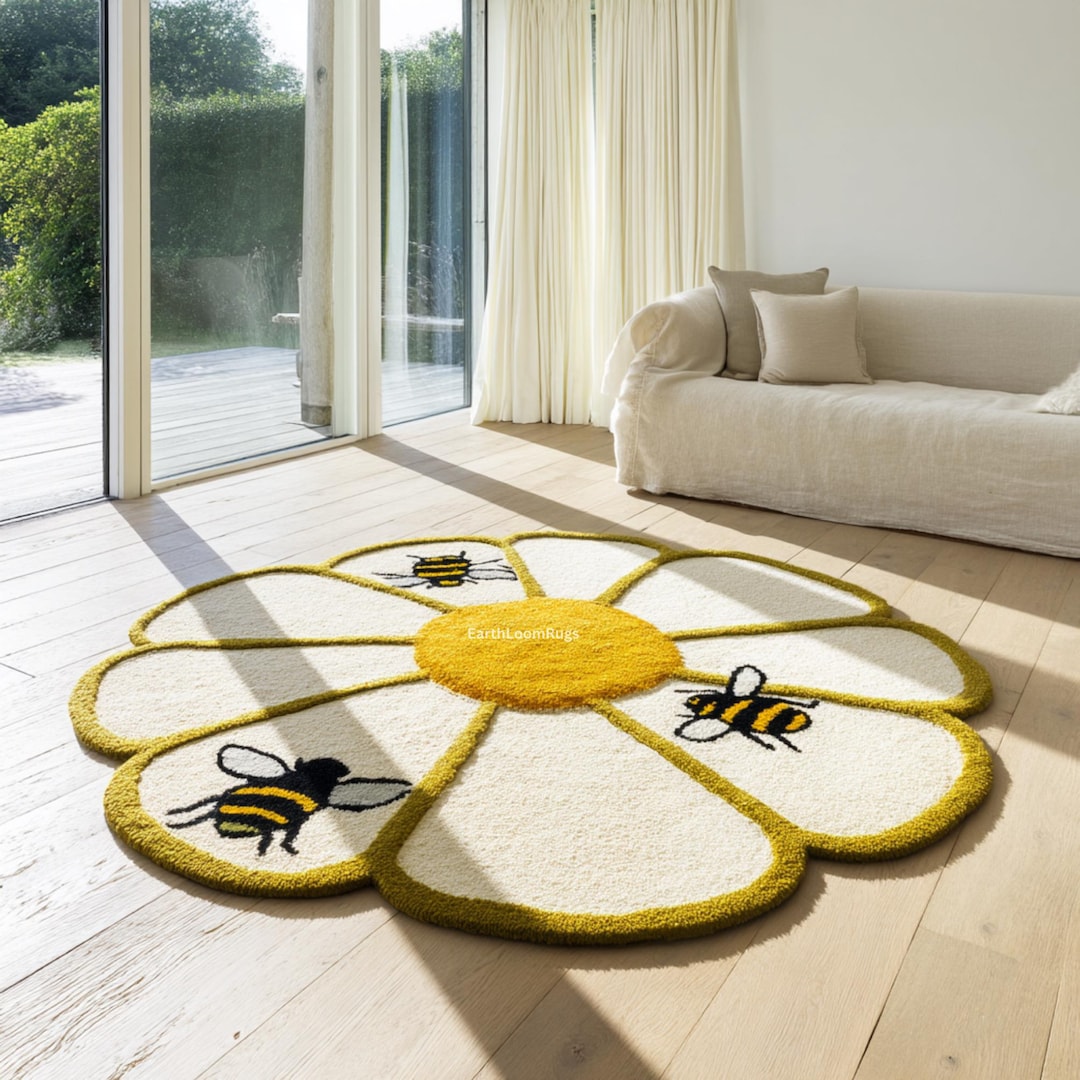 Daisy Flower Shaped Wool Rug With Bees | Earthloomrugs Hand-tufted ...