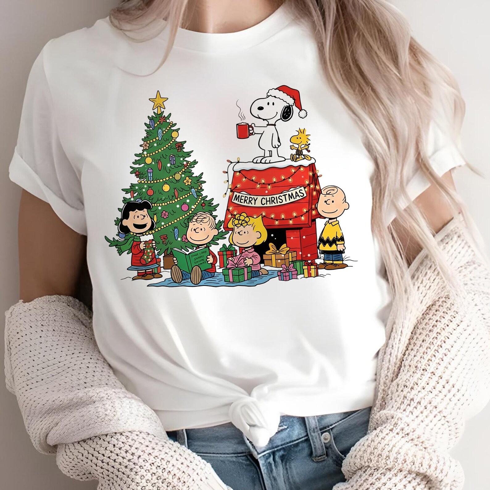Christmas Snoopy and Friends PNG, Woodstuck, Peanuts Cartoon Dog ...