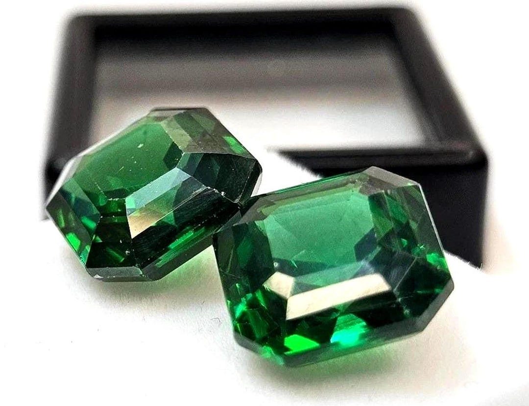 Green Tsavorite Garnet Pair: Asscher Cut Gemstones, 18-20 Ct - Etsy