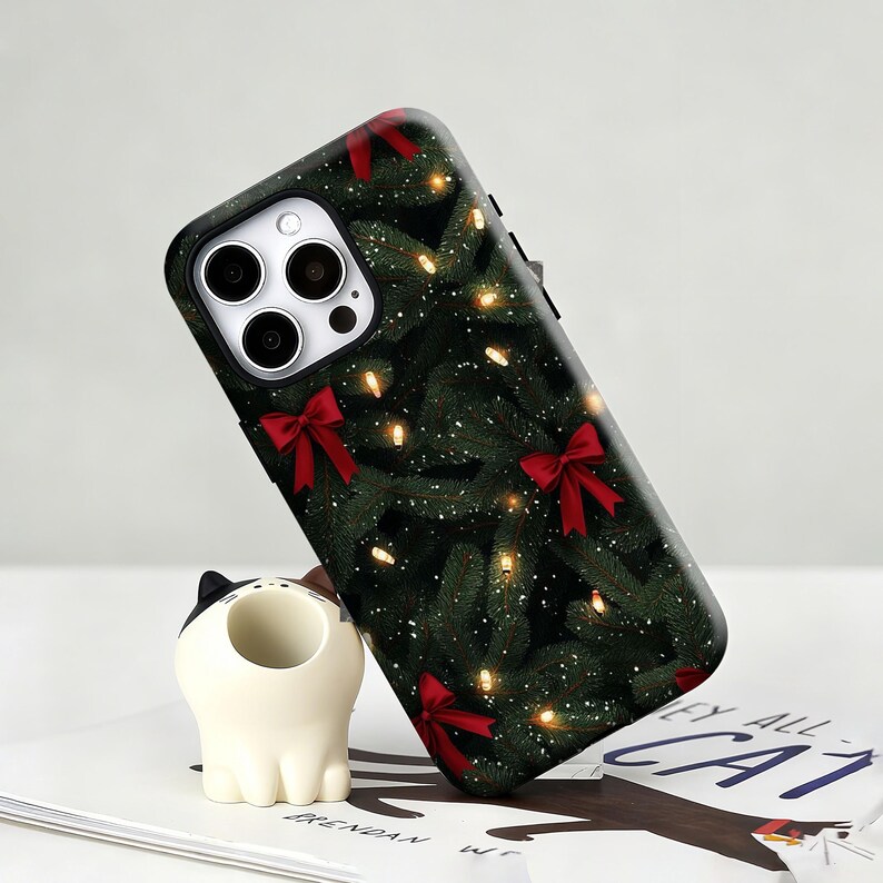 Vintage Christmas Tree Bow Pattern Phone Case for iPhone 17, 16, 15, 14 ...