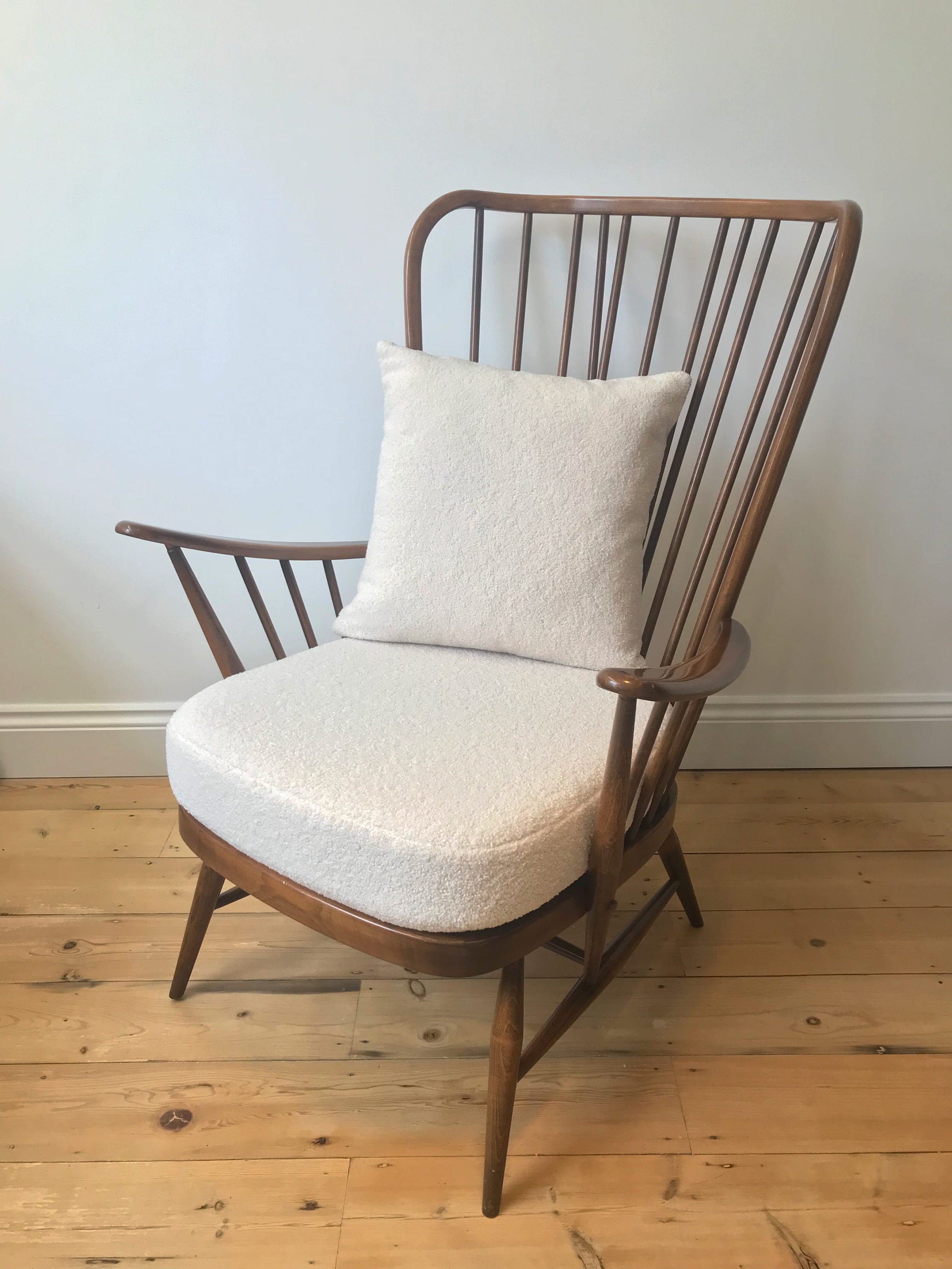 Ercol 913/914 Springtime Seat Cushion in Ivory Boucle - Etsy UK
