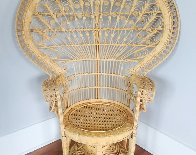 Reservedpeacock Chair//vintage High Back Chair// Wicker Fan Chair - Etsy