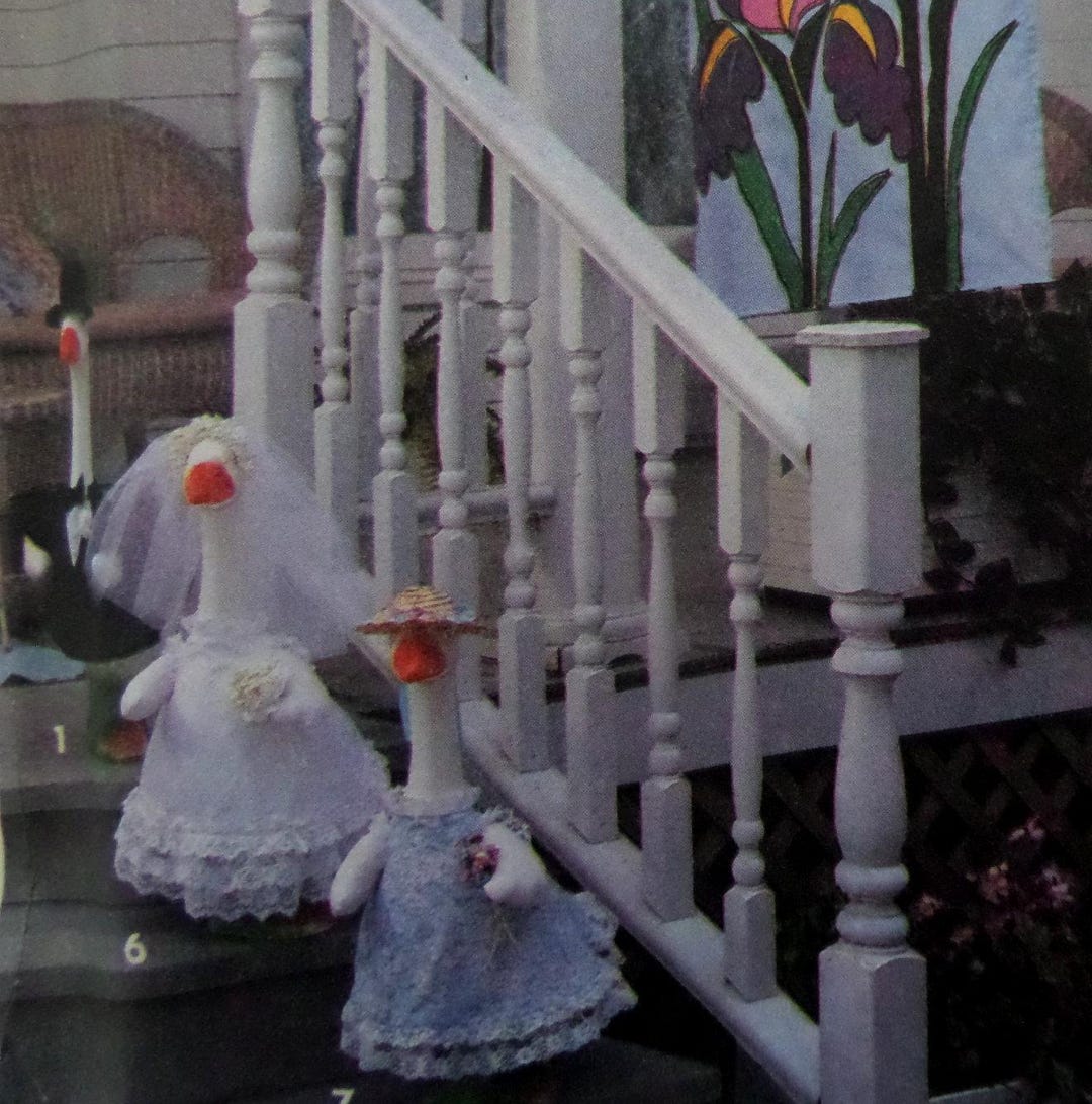 LAWN GEESE COSTUME Pattern Simplicity 8464 Garden Flags Bride Goose ...