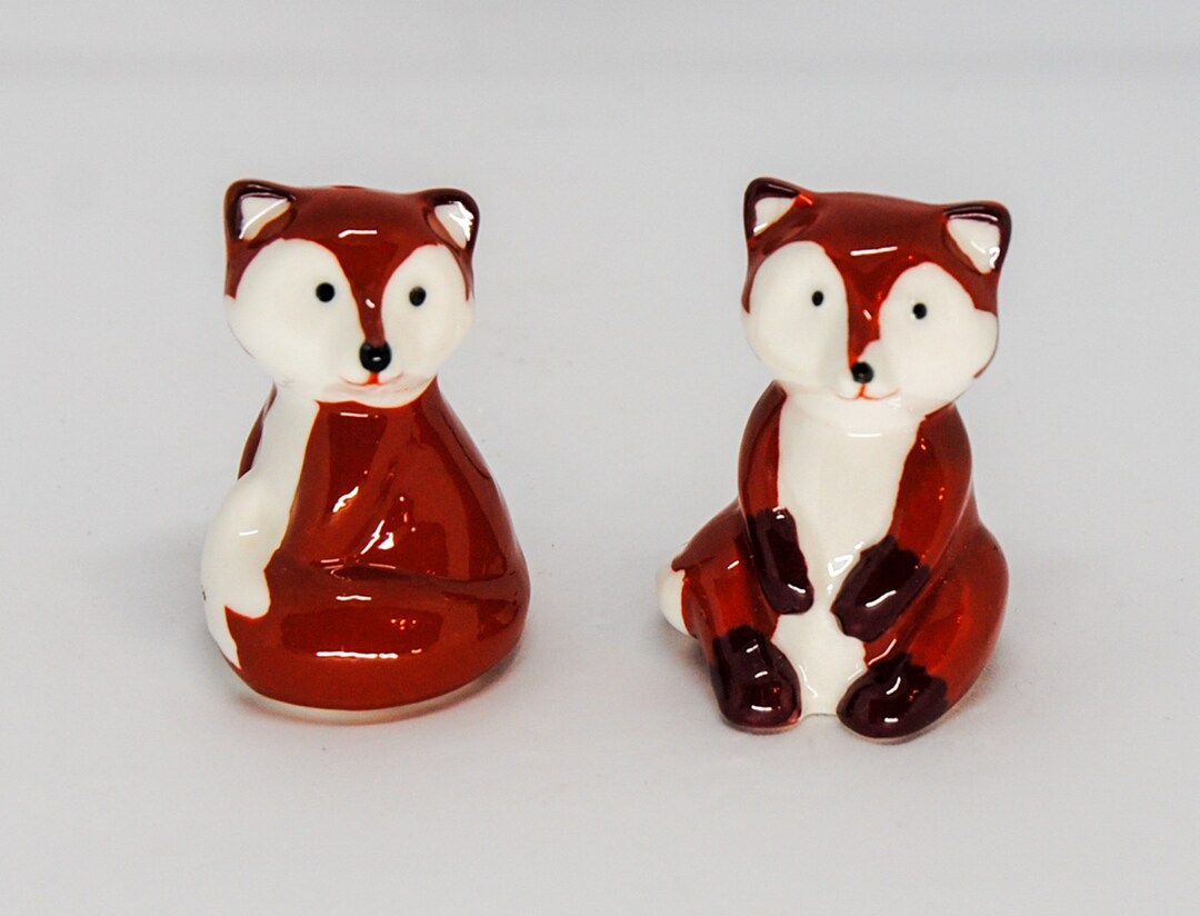 Sitting Little Red Fox Salt and Pepper Shakers - Etsy