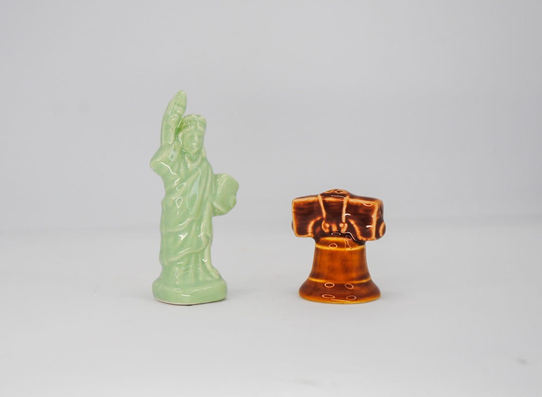 Statue of Liberty and the Liberty Bell Salt and Pepper Shakers - Etsy