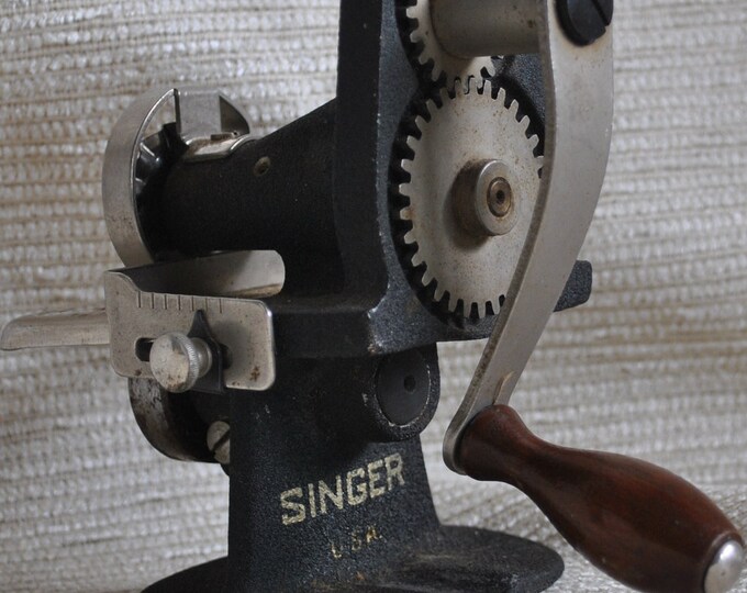 Vintage Antique 1930s SINGER Pinking Hand Crank Machine - Etsy