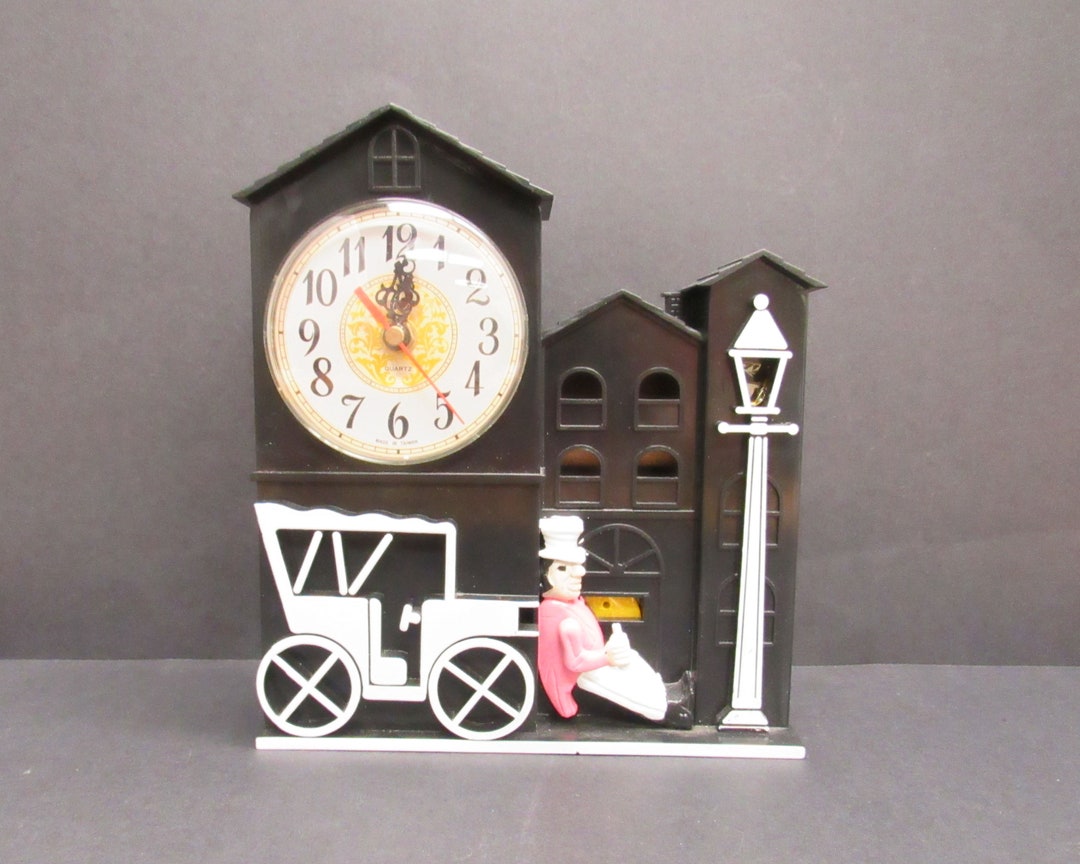Vintage Light up Street Scene Novelty Clock With Drinking Man (E9839 ...