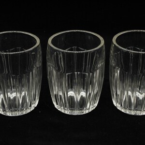 Vintage Clear Glass Ribbed Barrel Glasses Set of 3 V6198 - Etsy