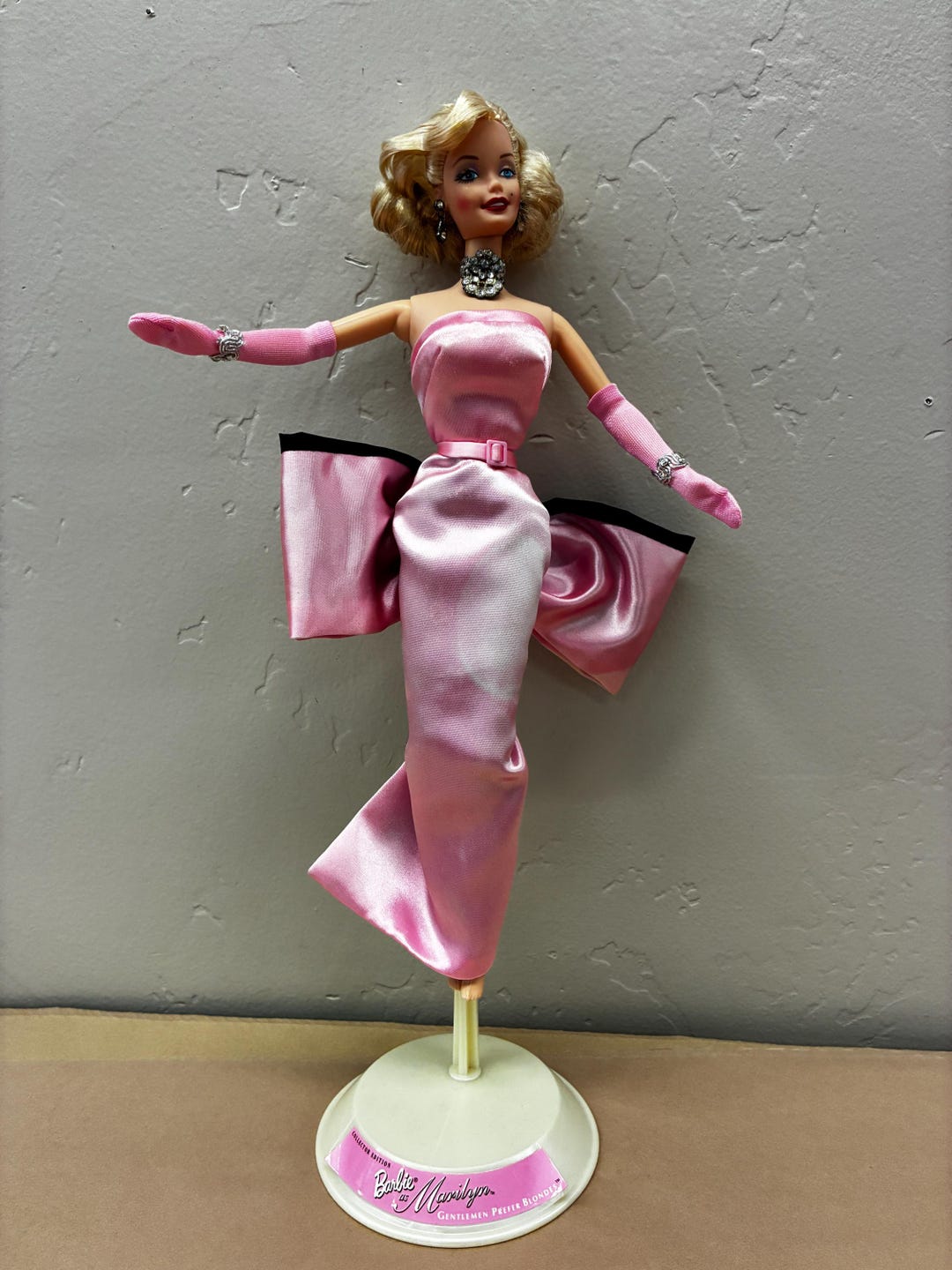 Vintage Barbie Marilyn Pink Diamonds on Stand (S3641) - Etsy