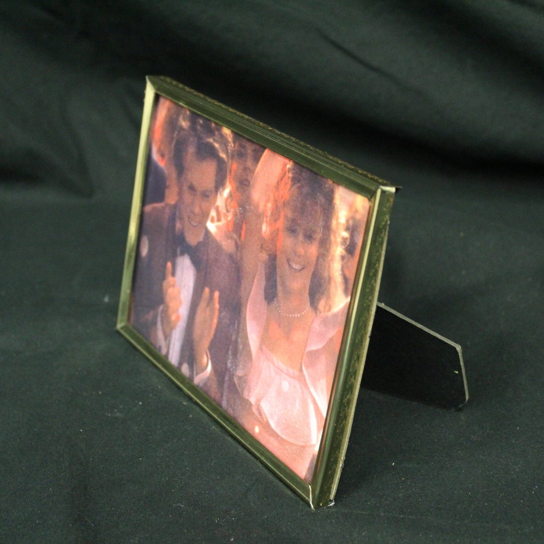 Vintage 5"x7" Gold-tone Frame With Footloose (V4935) - Etsy