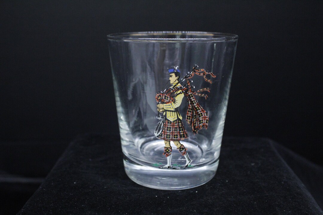 Vintage Scottish Man Playing Bagpipes Drinking Glass Set of 5 (S2595 ...