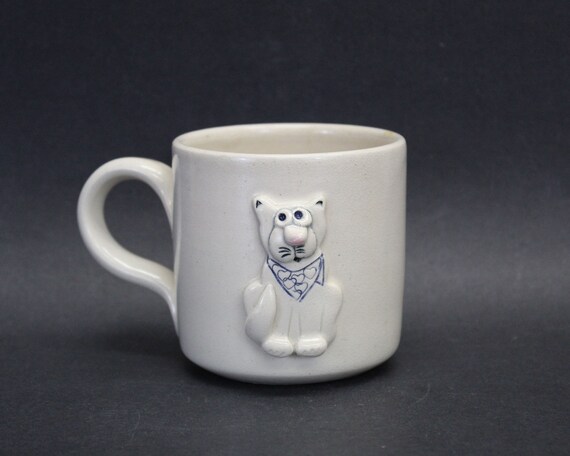 Vintage Helen Helwig Cat With a Heart Bandana Art Pottery - Etsy