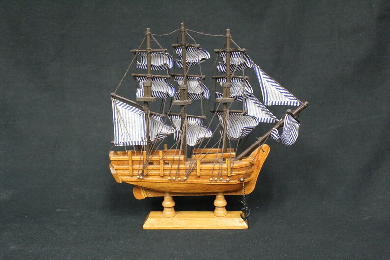 Vintage Wooden HMS Bounty Model Ship W/sails & Rigging V3181 | Etsy
