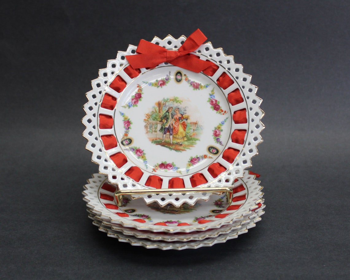 Vintage Small Victorian Scene Plates With Red Ribbon Detail - Etsy