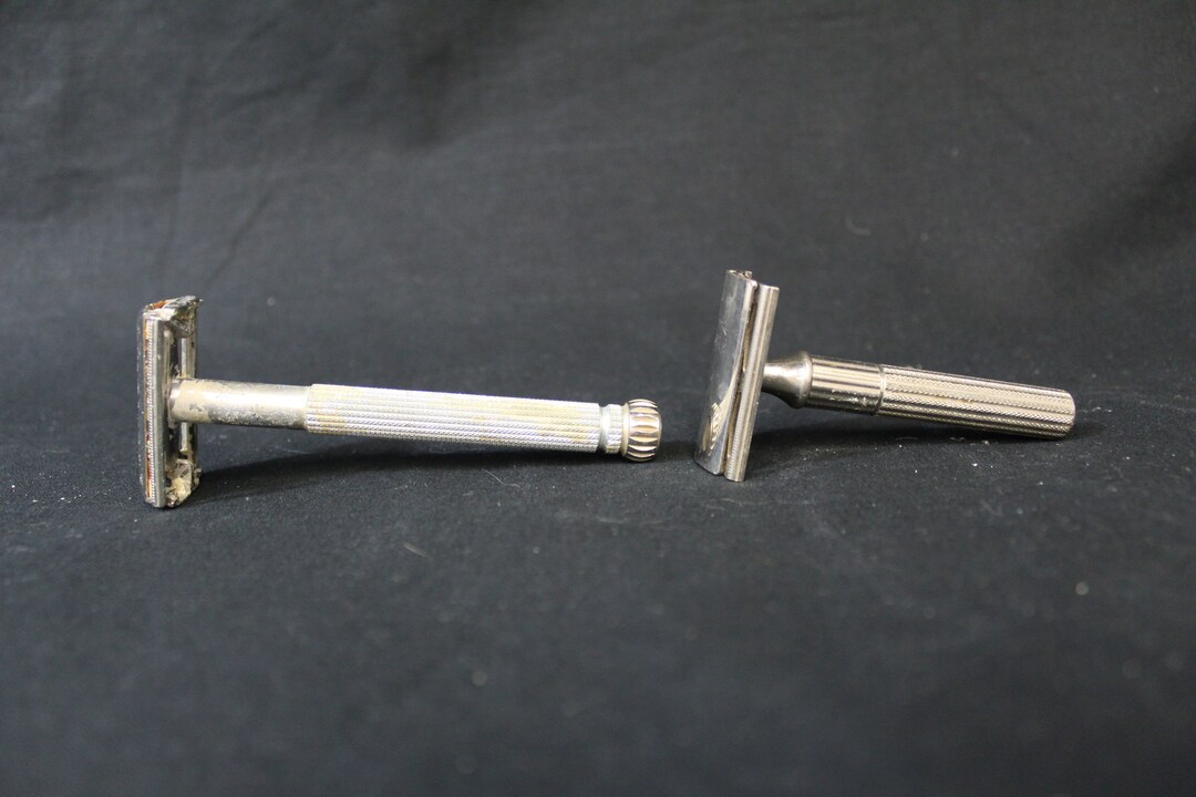 Vintage Gillette Safety Razors With Extra Blade Packets, Set of 2 (V518 ...