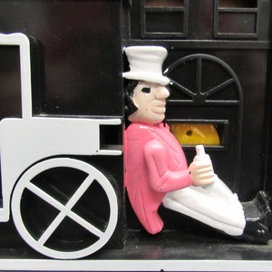 Vintage Light up Street Scene Novelty Clock With Drinking Man (E9839 ...