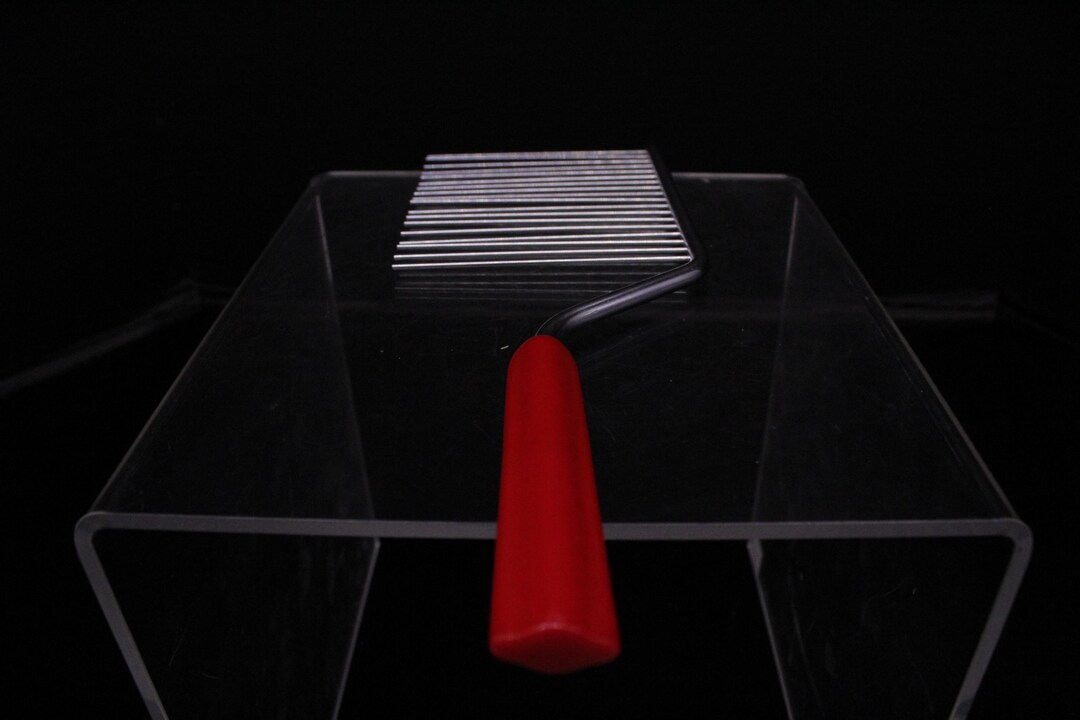 Vintage Red Bakelite Angel Food Cake Cutter, Server, Cake Breaker ...