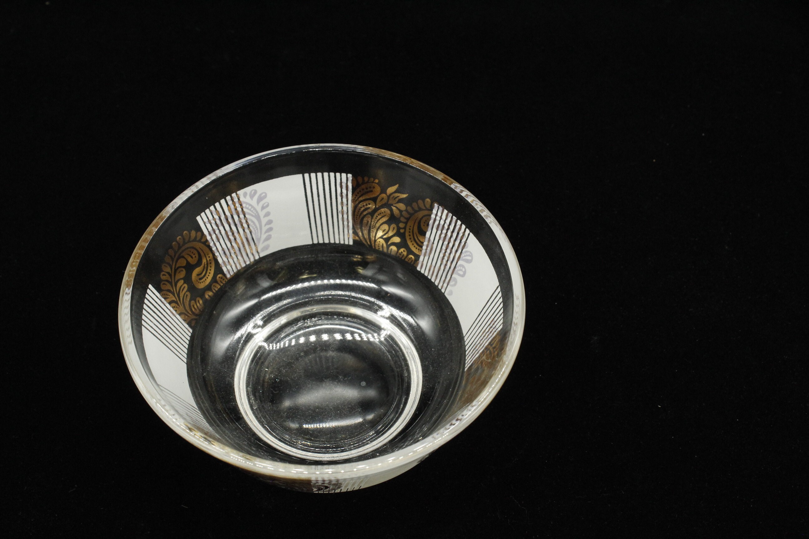 Vintage Hollywood Regency White and Gold Glass Bowls Set of Nine (E8089 ...