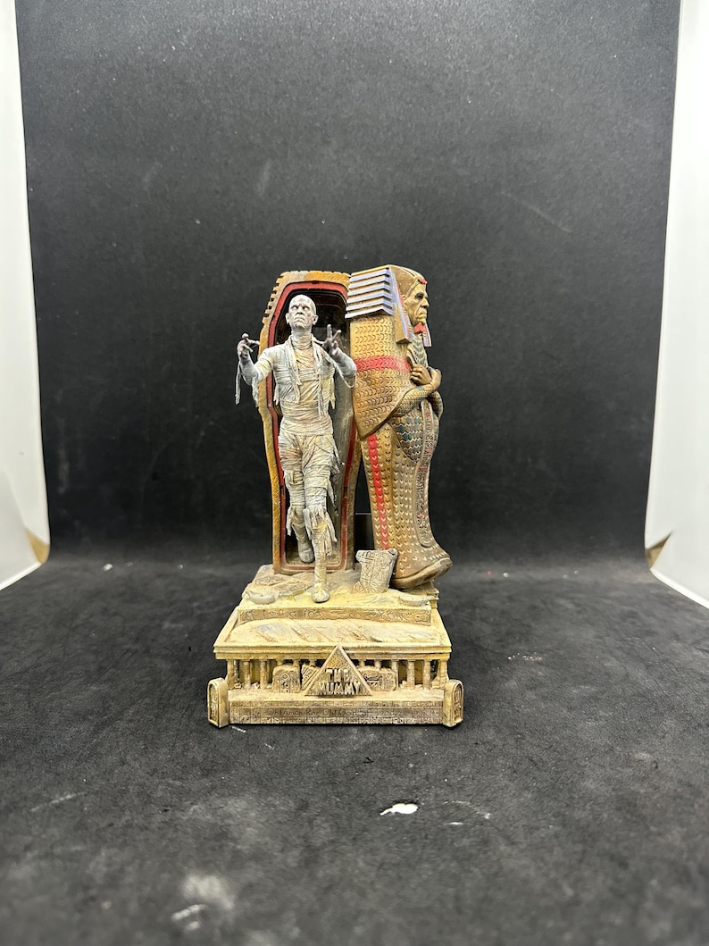 The Mummy Diorama - 3D Resin Hand-painted Figure - Classic Horror ...