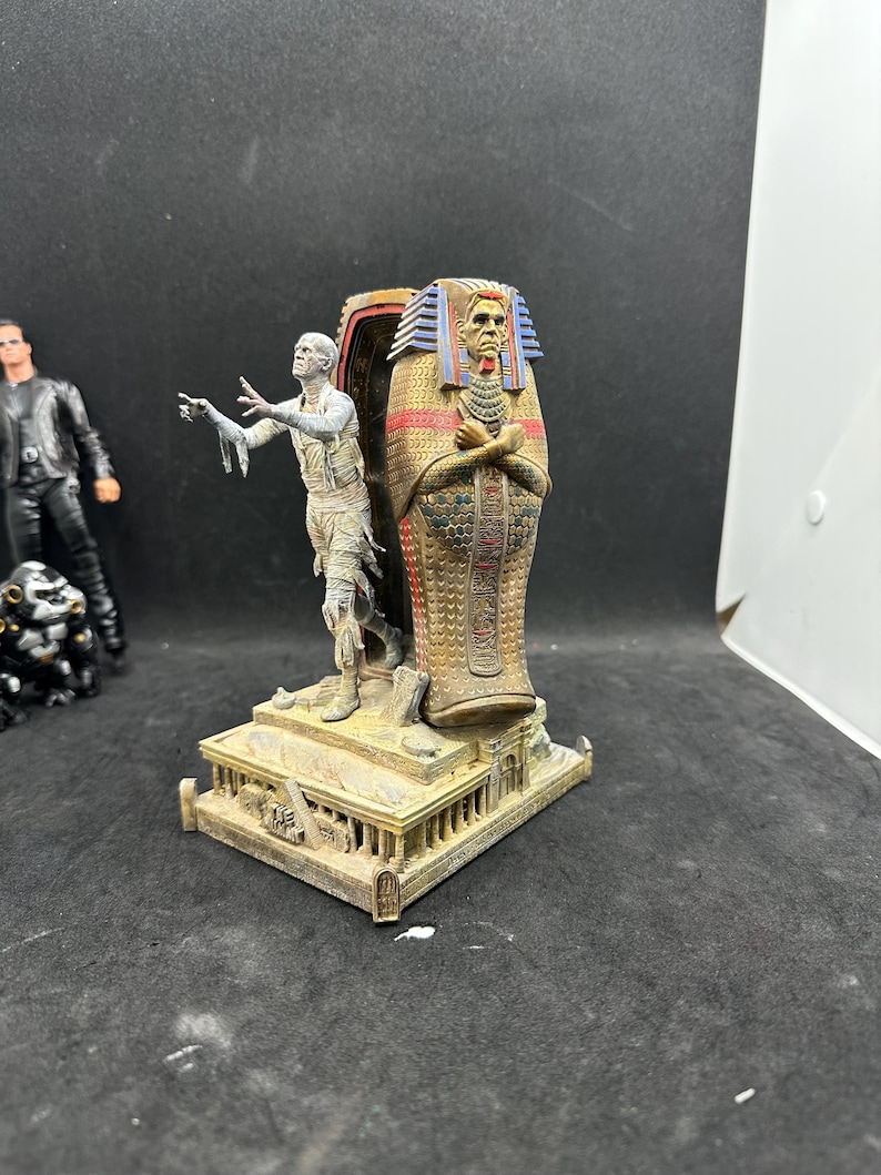 The Mummy Diorama - 3D Resin Hand-painted Figure - Classic Horror ...