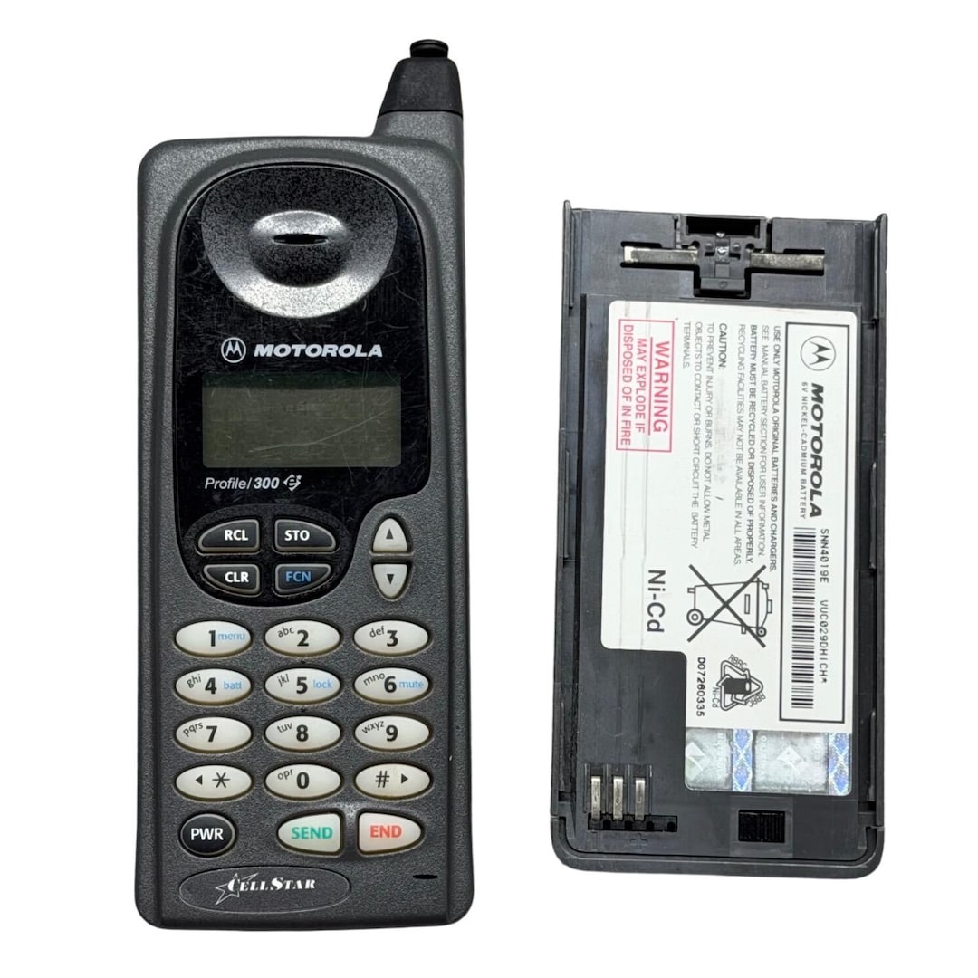 Motorola Profile 300 Cellstar Cell Phone With Ni Cd Battery and Antenna ...