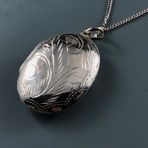 Vintage sterling silver locket - Gem