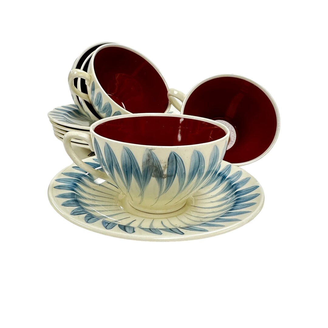Susie Cooper Production Tulip in Pompadour Teacups and Saucers Crown ...